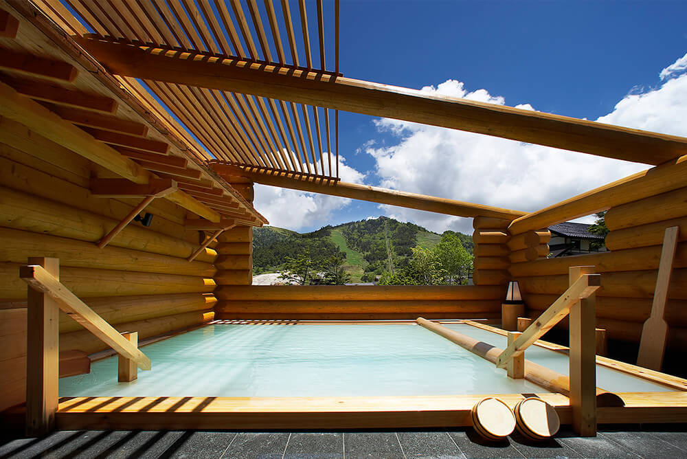 【がんばれ農家！フルーツたっぷり収穫体験】雲上の露天風呂 白鐡の湯 万座亭 | たま旅